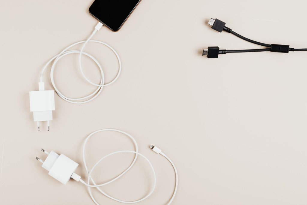 Cbs Deals Phone Charger Commercial
